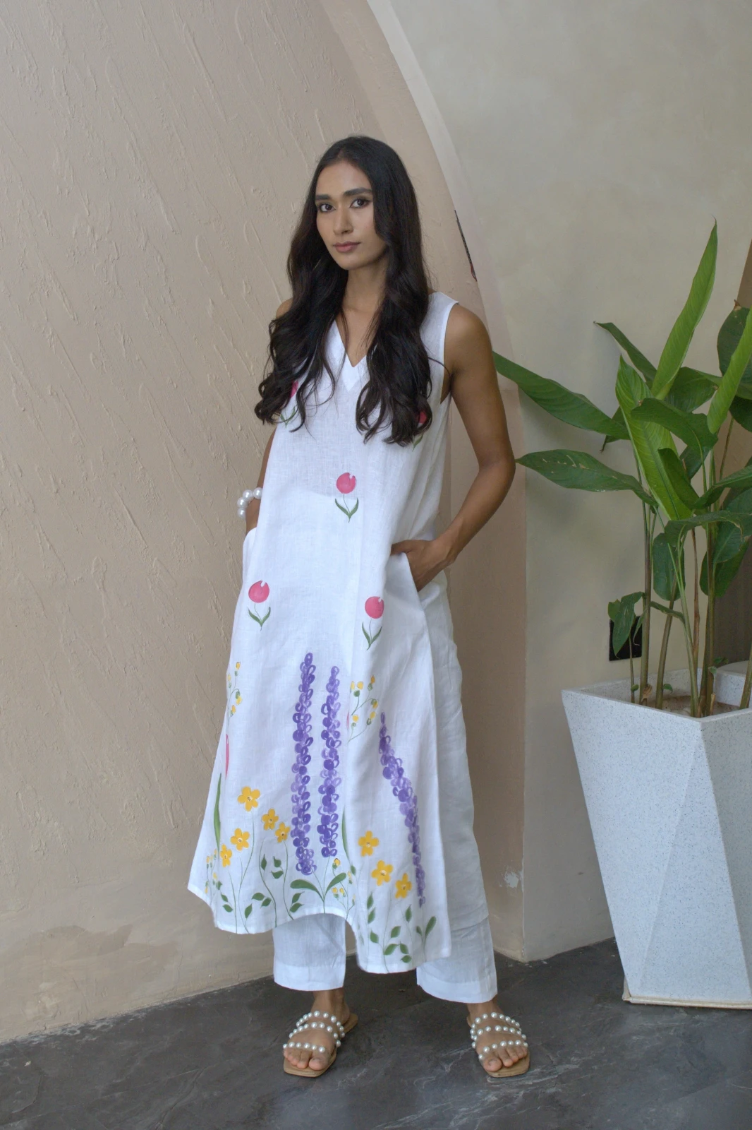 Buy Hand-Painted Kyari Kurta Sets in White for Women Online - Megh Studio